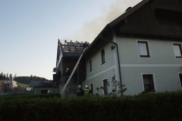 Großbrand in Berndorf | Freiwillige Feuerwehr Berndorf